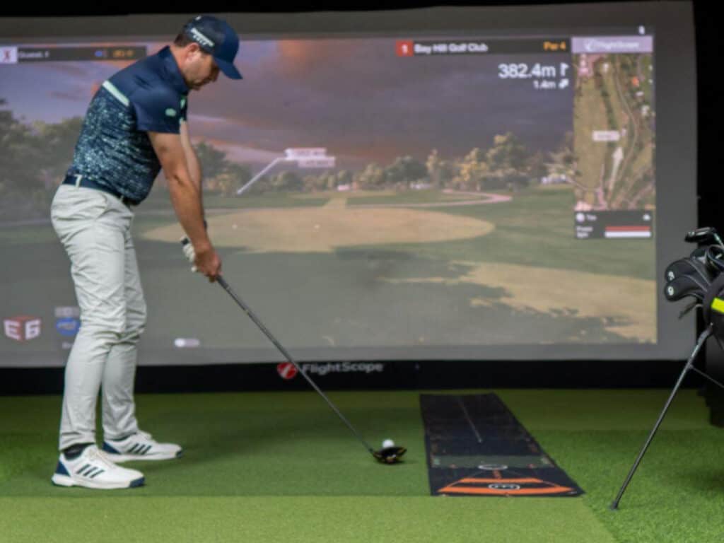 Steps To Start And Grow A Golf Simulator Business