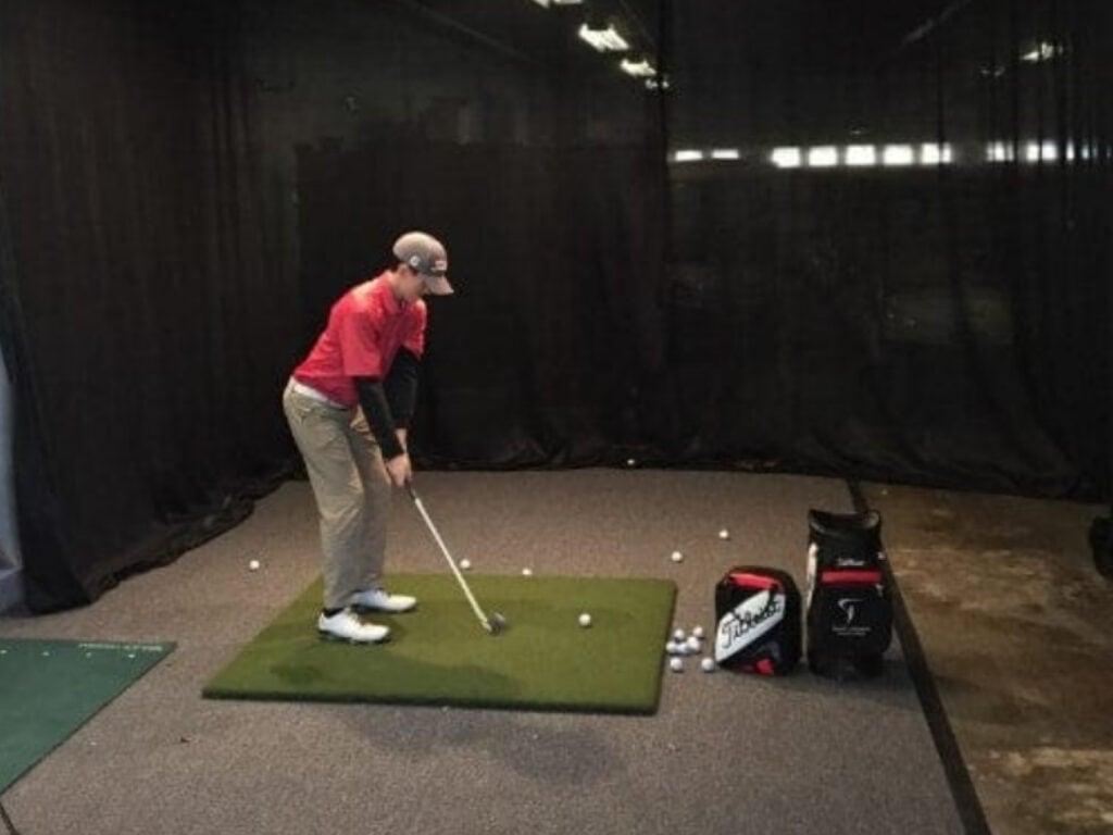 9 Best Virtual Golf Simulator Hitting Mats | Reviews & Guide