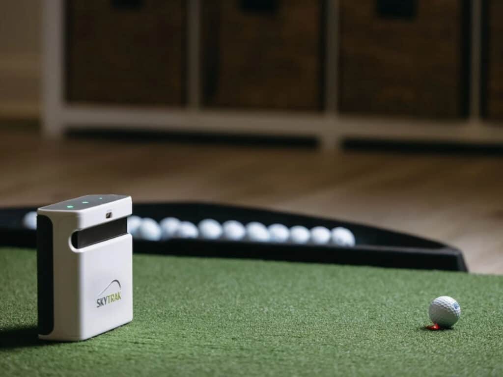 9 Best Launch Monitors For Golf Simulator - Reviews & Guide